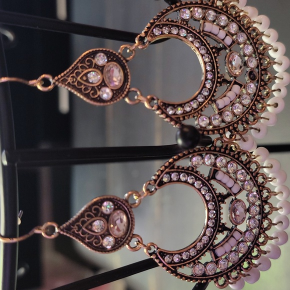 Hand Crafted | Jewelry | Elegant Gold And White Chandelier Earrings ...